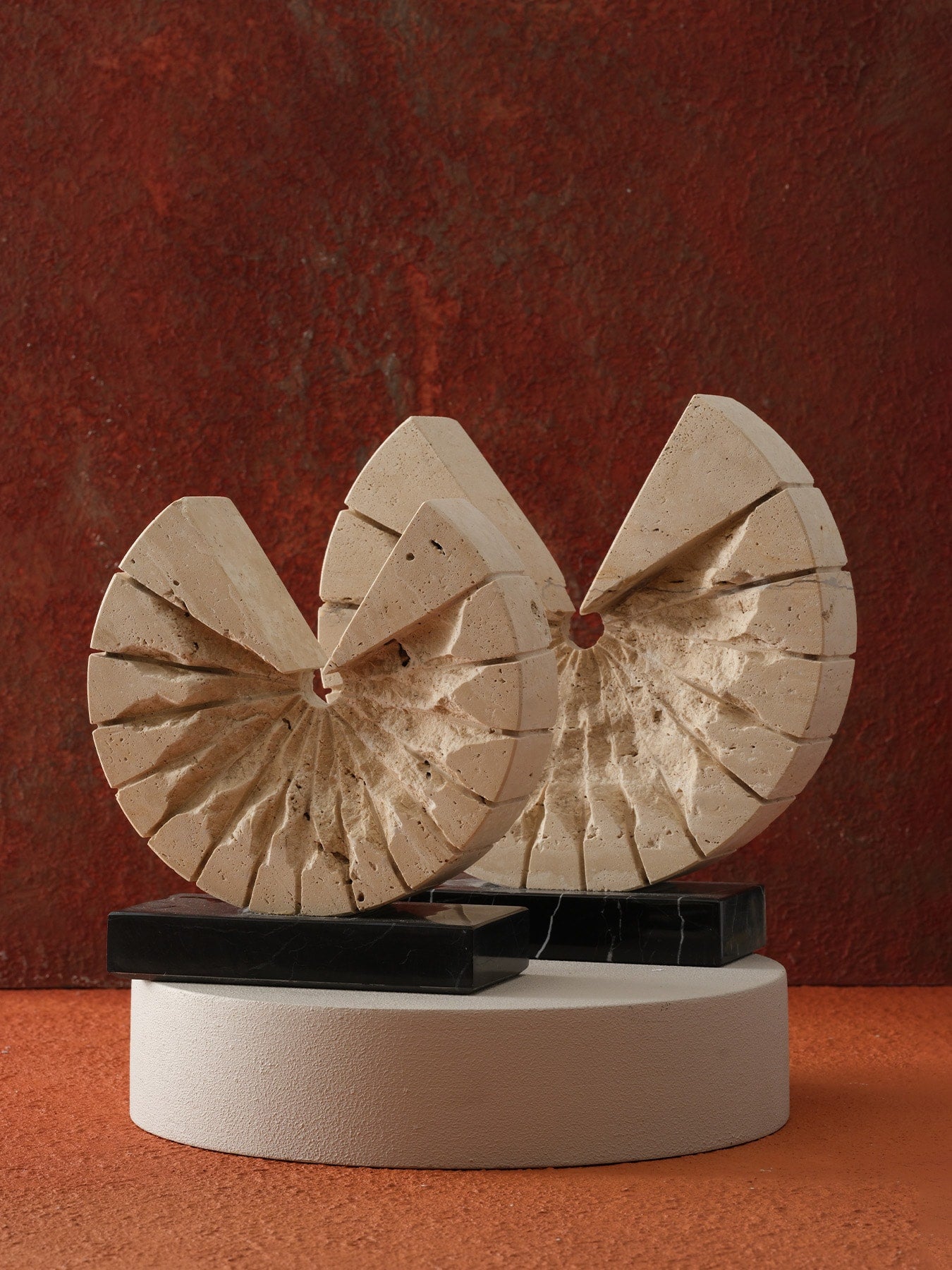 Traverten Yarım Ay Büst Dekor - Büyük Boy – Marleth&Co